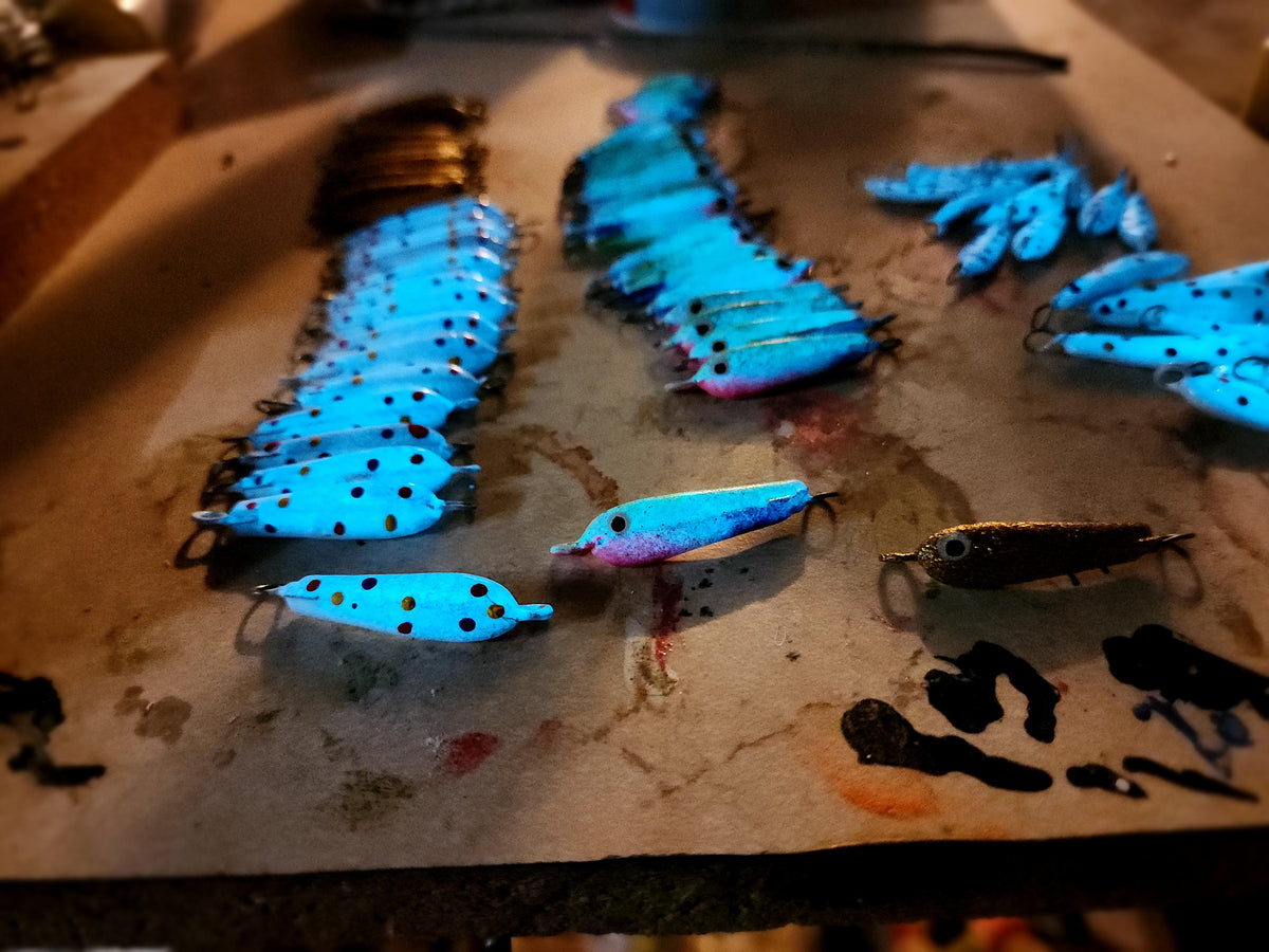 Chain Chaser Minnow series Ice Jig (Super Glow) – Leech Freak Bait & Tackle